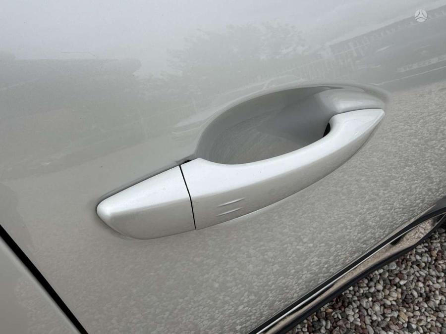 White Peugeot 3008 2022 in Marijampole, with an engine capacity of 1.60 L and mileage of 115 thousand km for 16995 €, photo 13 on AUTOMOTO.COM.LV
