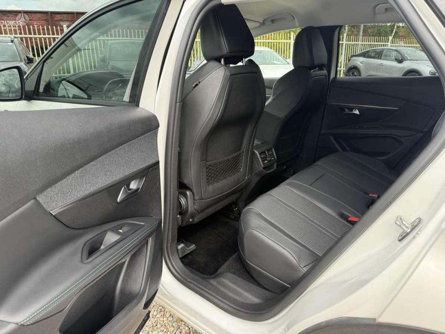 White Peugeot 3008 2022 in Marijampole, with an engine capacity of 1.60 L and mileage of 115 thousand km for 16995 €, photo 26 on AUTOMOTO.COM.LV