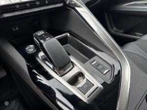 White Peugeot 3008 2022 in Marijampole, with an engine capacity of 1.60 L and mileage of 115 thousand km for 16995 €, photo 40 on AUTOMOTO.COM.LV