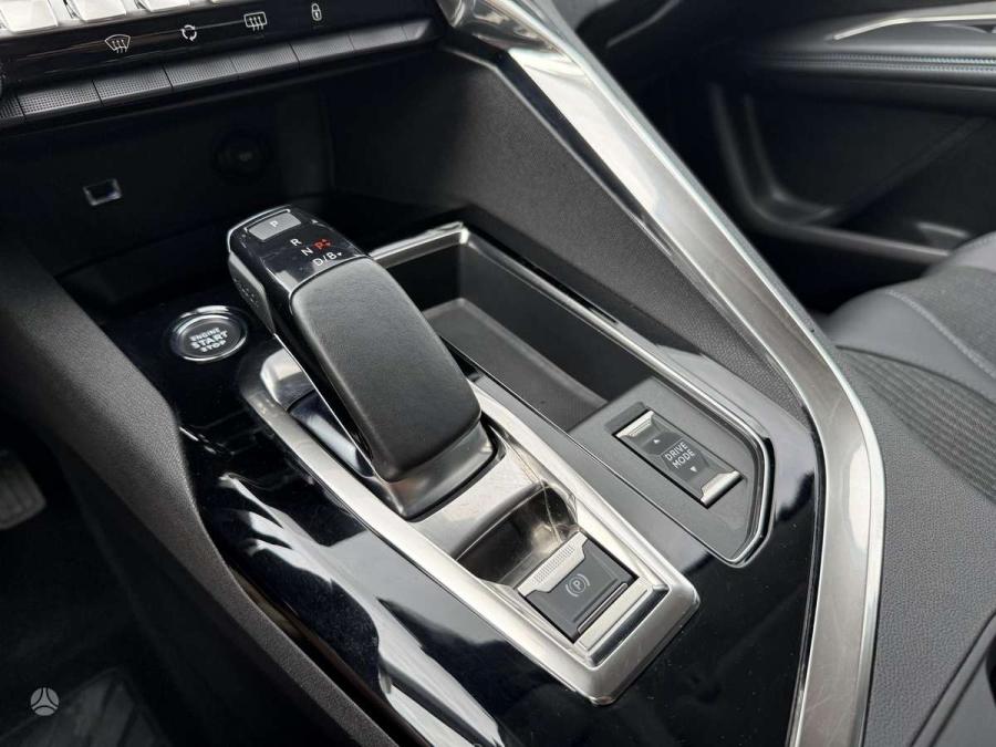 White Peugeot 3008 2022 in Marijampole, with an engine capacity of 1.60 L and mileage of 115 thousand km for 16995 €, photo 40 on AUTOMOTO.COM.LV