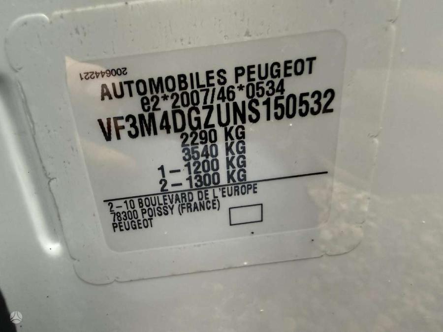 White Peugeot 3008 2022 in Marijampole, with an engine capacity of 1.60 L and mileage of 115 thousand km for 16995 €, photo 44 on AUTOMOTO.COM.LV