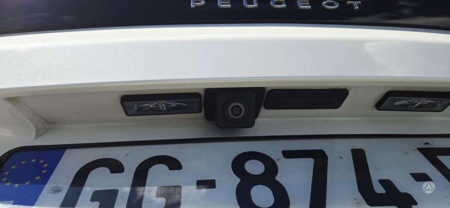 White Peugeot 3008 2022 in Marijampole, with an engine capacity of 1.20 L and mileage of 93 thousand km for 13552 €, photo 8 on AUTOMOTO.COM.LV