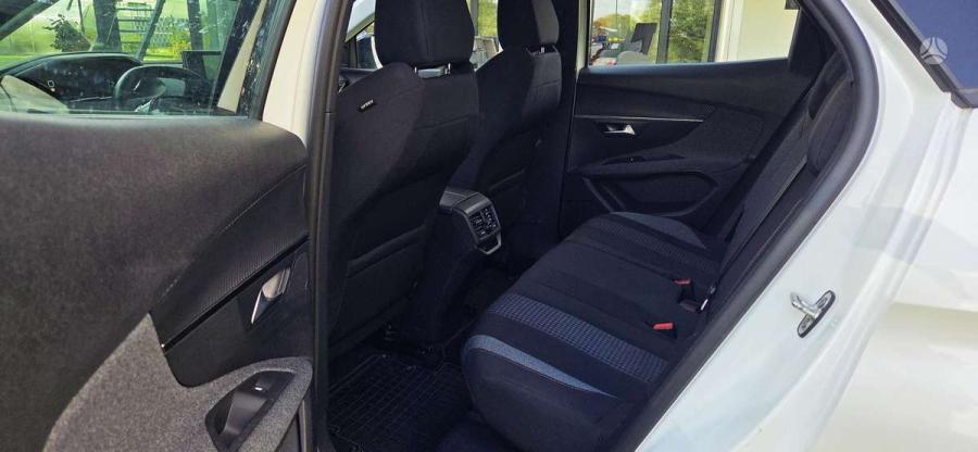 White Peugeot 3008 2022 in Marijampole, with an engine capacity of 1.20 L and mileage of 93 thousand km for 13552 €, photo 18 on AUTOMOTO.COM.LV