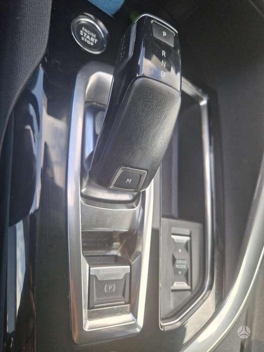 White Peugeot 3008 2022 in Vilnius, with an engine capacity of 1.50 L and mileage of 105 thousand km for 19000 €, photo 8 on AUTOMOTO.COM.LV