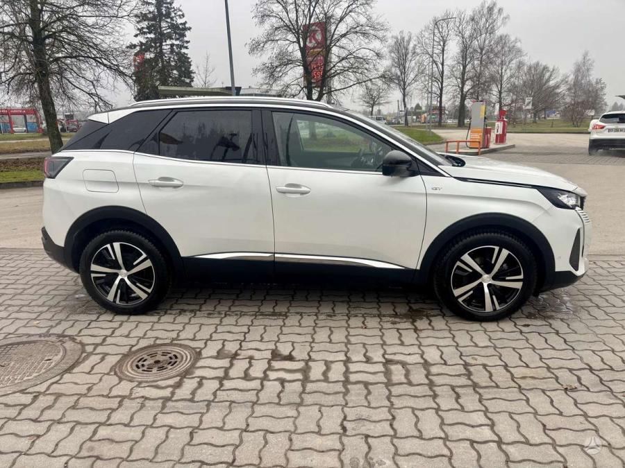 White Peugeot 3008 2023 in Taurage, with an engine capacity of 1.50 L and mileage of 160 thousand km for 16400 €, photo 6 on AUTOMOTO.COM.LV