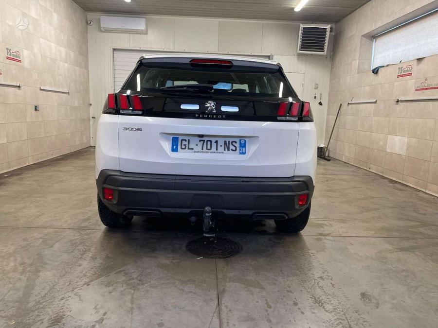 White Peugeot 3008 2023 in Marijampole, with an engine capacity of 1.20 L and mileage of 156 thousand km for 13613 €, photo 6 on AUTOMOTO.COM.LV