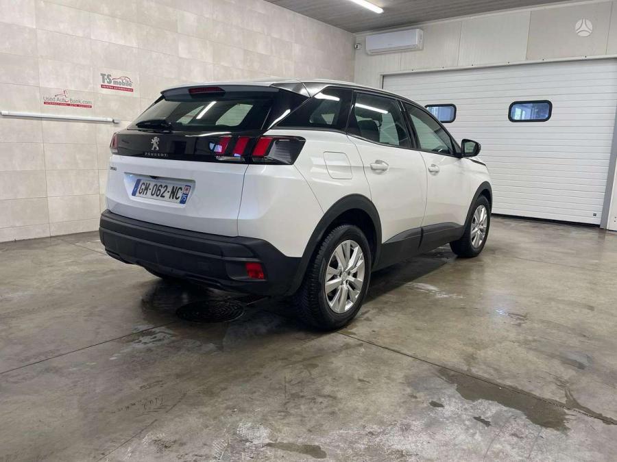 Balts Peugeot 3008 2023 Marijampole, ar dzinēja tilpumu 1.20 L un nobraukumu 158 tūkst. km par 13298 €, foto 5 vietnē AUTOMOTO.COM.LV