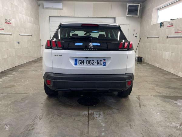 White Peugeot 3008 2023 in Marijampole, with an engine capacity of 1.20 L and mileage of 158 thousand km for 13298 €, photo 5 on AUTOMOTO.COM.LV