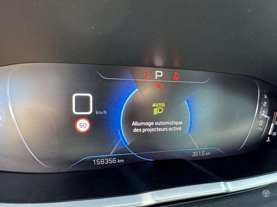 Balts Peugeot 3008 2023 Viļņa, ar dzinēja tilpumu 1.20 L un nobraukumu 158 tūkst. km par 13672 €, foto 13 vietnē AUTOMOTO.COM.LV