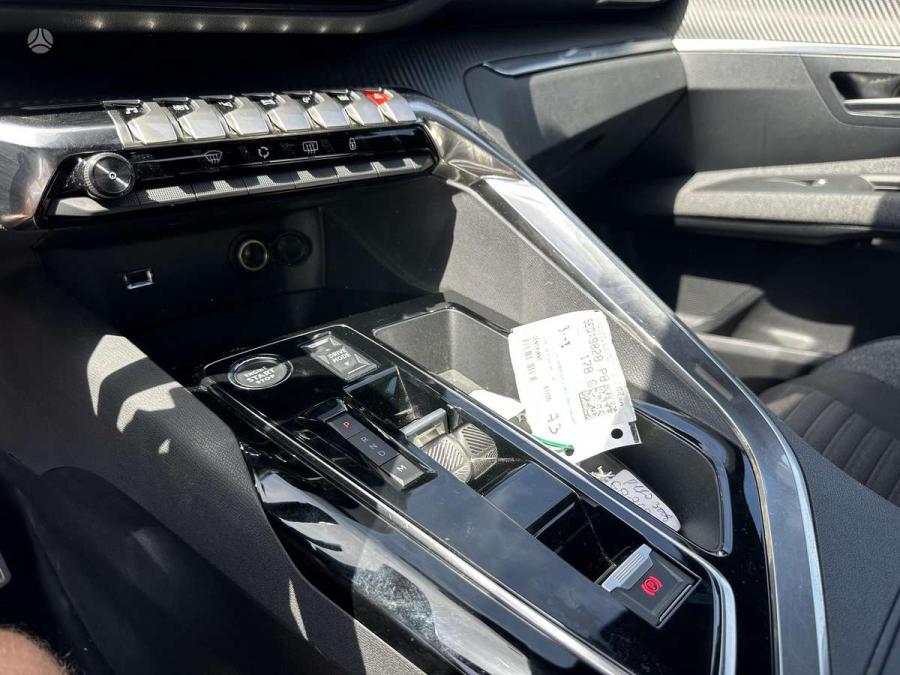 Balts Peugeot 3008 2023 Viļņa, ar dzinēja tilpumu 1.20 L un nobraukumu 158 tūkst. km par 13672 €, foto 18 vietnē AUTOMOTO.COM.LV