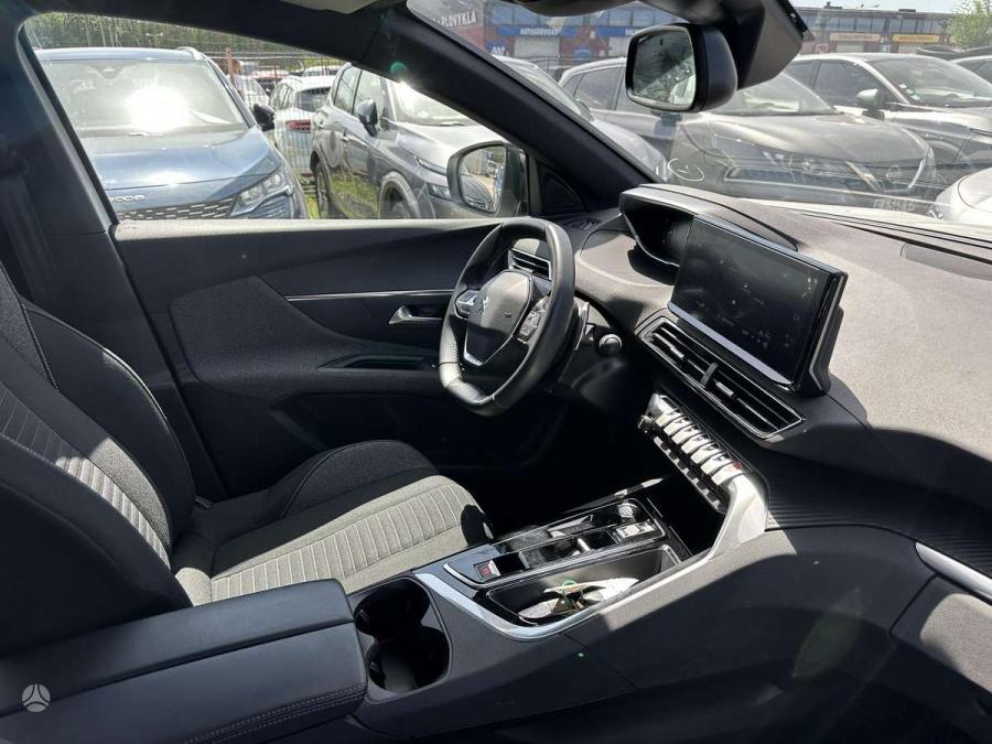 Balts Peugeot 3008 2023 Viļņa, ar dzinēja tilpumu 1.20 L un nobraukumu 158 tūkst. km par 13672 €, foto 19 vietnē AUTOMOTO.COM.LV