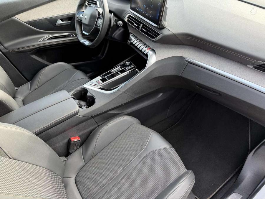 Balts Peugeot 3008 2023 Marijampole, ar dzinēja tilpumu 1.20 L un nobraukumu 120 tūkst. km par 17545 €, foto 25 vietnē AUTOMOTO.COM.LV