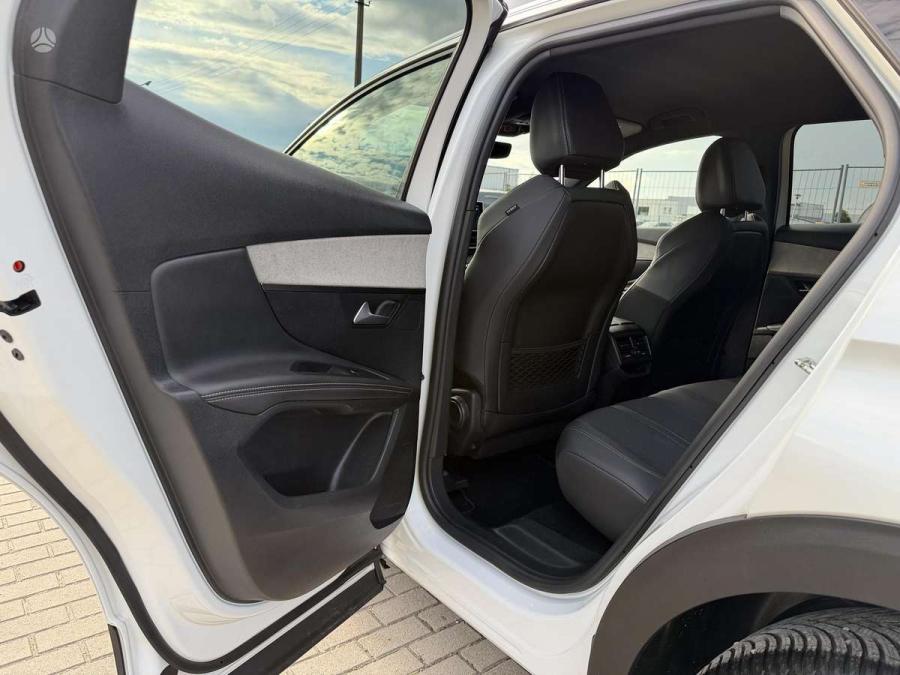 Balts Peugeot 3008 2023 Marijampole, ar dzinēja tilpumu 1.20 L un nobraukumu 120 tūkst. km par 17545 €, foto 27 vietnē AUTOMOTO.COM.LV