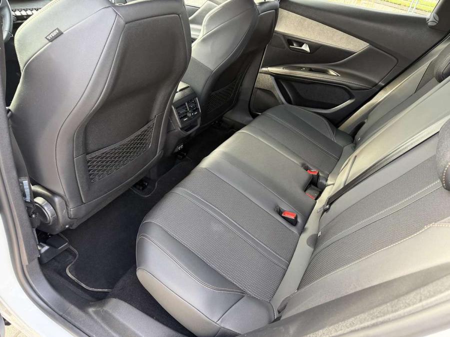 Balts Peugeot 3008 2023 Marijampole, ar dzinēja tilpumu 1.20 L un nobraukumu 120 tūkst. km par 17545 €, foto 28 vietnē AUTOMOTO.COM.LV