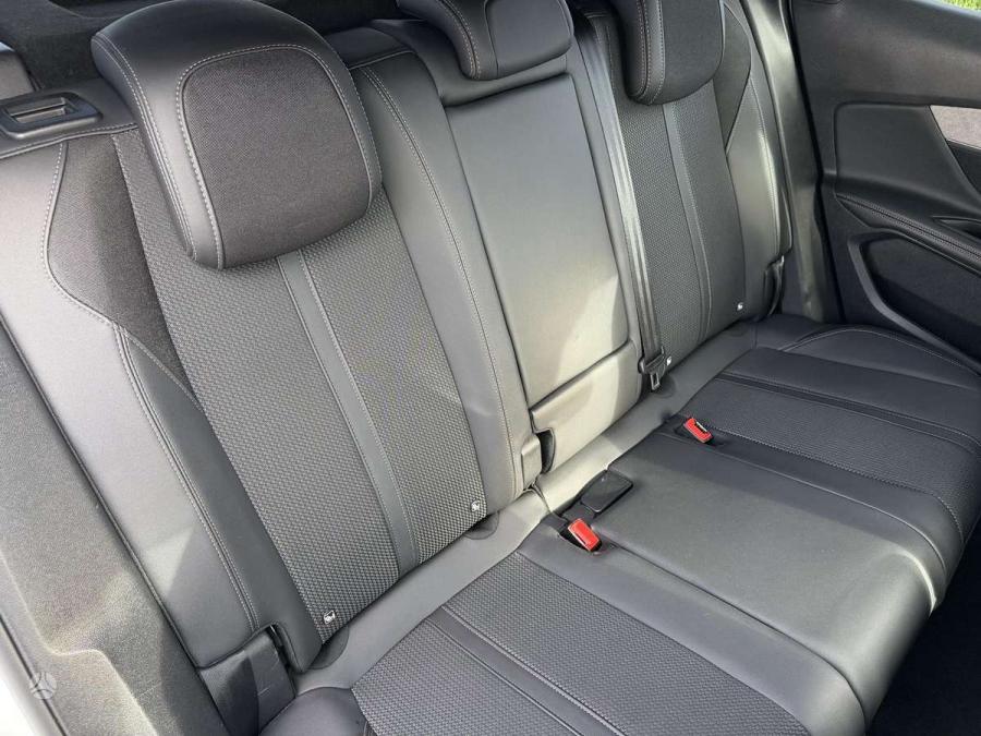 Balts Peugeot 3008 2023 Marijampole, ar dzinēja tilpumu 1.20 L un nobraukumu 120 tūkst. km par 17545 €, foto 30 vietnē AUTOMOTO.COM.LV