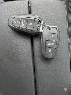 Balts Peugeot 3008 2023 Marijampole, ar dzinēja tilpumu 1.20 L un nobraukumu 120 tūkst. km par 17545 €, foto 38 vietnē AUTOMOTO.COM.LV