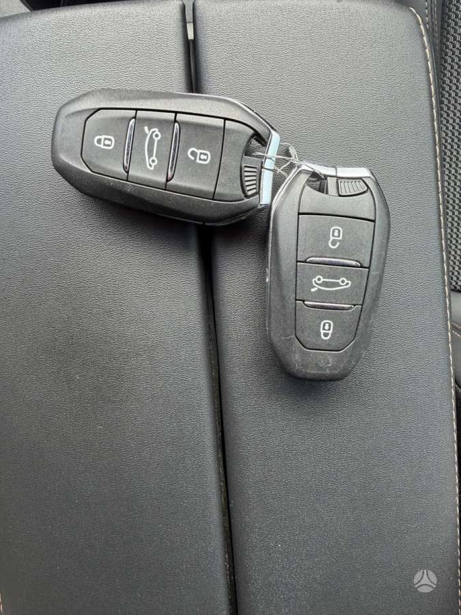 Balts Peugeot 3008 2023 Marijampole, ar dzinēja tilpumu 1.20 L un nobraukumu 120 tūkst. km par 17545 €, foto 38 vietnē AUTOMOTO.COM.LV