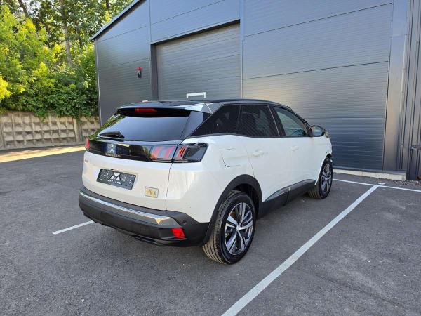 White Peugeot 3008 2024 in Kaunas, with an engine capacity of 1.20 L and mileage of 100 thousand km for 8900 €, photo 2 on AUTOMOTO.COM.LV