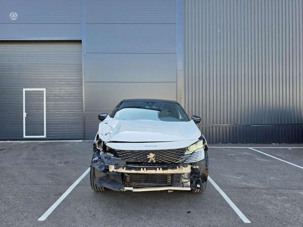 White Peugeot 3008 2024 in Kaunas, with an engine capacity of 1.20 L and mileage of 100 thousand km for 8900 €, photo 8 on AUTOMOTO.COM.LV