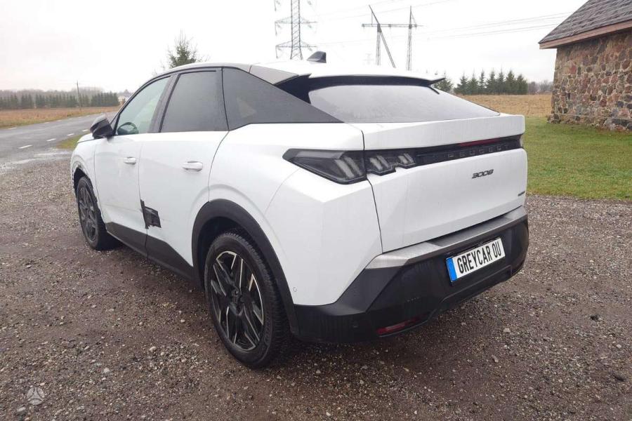 White Peugeot 3008 2025 in Tallinn, with an engine capacity of 1.20 L and mileage of 28 thousand km for 22800 €, photo 4 on AUTOMOTO.COM.LV