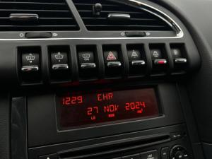 Balts Peugeot 3008 2010 Rīga, ar dzinēja tilpumu 1.60 L un nobraukumu 238 tūkst. km par 4950 €, foto 5 vietnē AUTOMOTO.COM.LV
