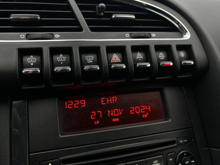 Balts Peugeot 3008 2010 Rīga, ar dzinēja tilpumu 1.60 L un nobraukumu 238 tūkst. km par 4950 €, foto 5 vietnē AUTOMOTO.COM.LV