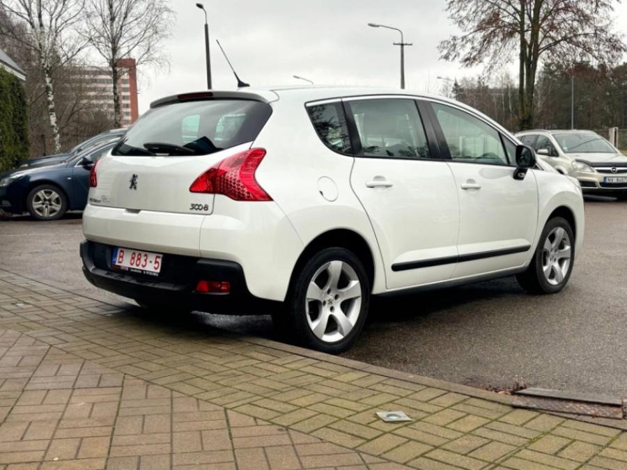 Balts Peugeot 3008 2010 Rīga, ar dzinēja tilpumu 1.60 L un nobraukumu 238 tūkst. km par 4950 €, foto 8 vietnē AUTOMOTO.COM.LV
