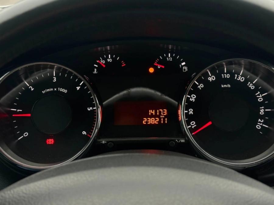 Balts Peugeot 3008 2010 Rīga, ar dzinēja tilpumu 1.60 L un nobraukumu 238 tūkst. km par 4950 €, foto 17 vietnē AUTOMOTO.COM.LV