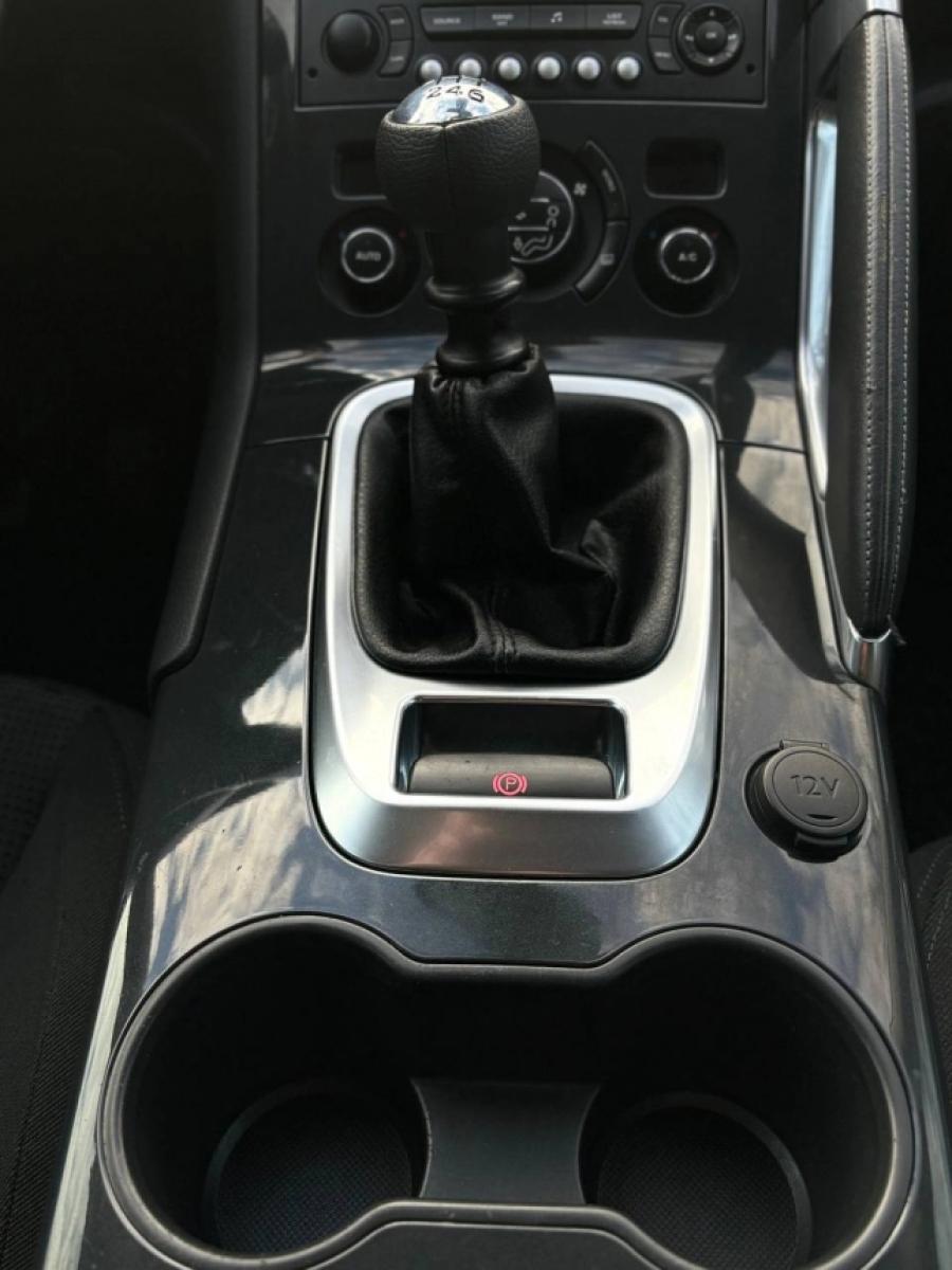 Balts Peugeot 3008 2010 Rīga, ar dzinēja tilpumu 1.60 L un nobraukumu 238 tūkst. km par 4950 €, foto 21 vietnē AUTOMOTO.COM.LV