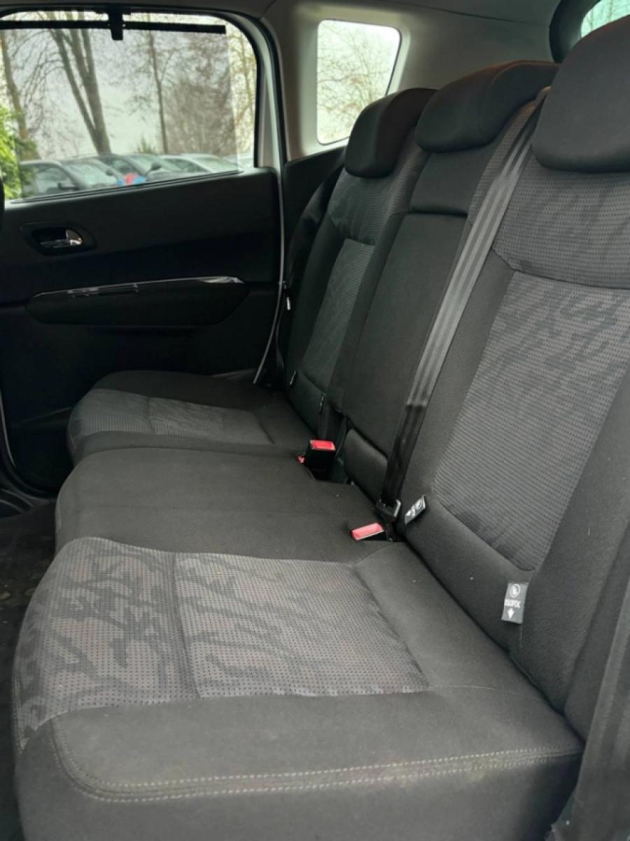 Balts Peugeot 3008 2010 Rīga, ar dzinēja tilpumu 1.60 L un nobraukumu 238 tūkst. km par 4950 €, foto 22 vietnē AUTOMOTO.COM.LV
