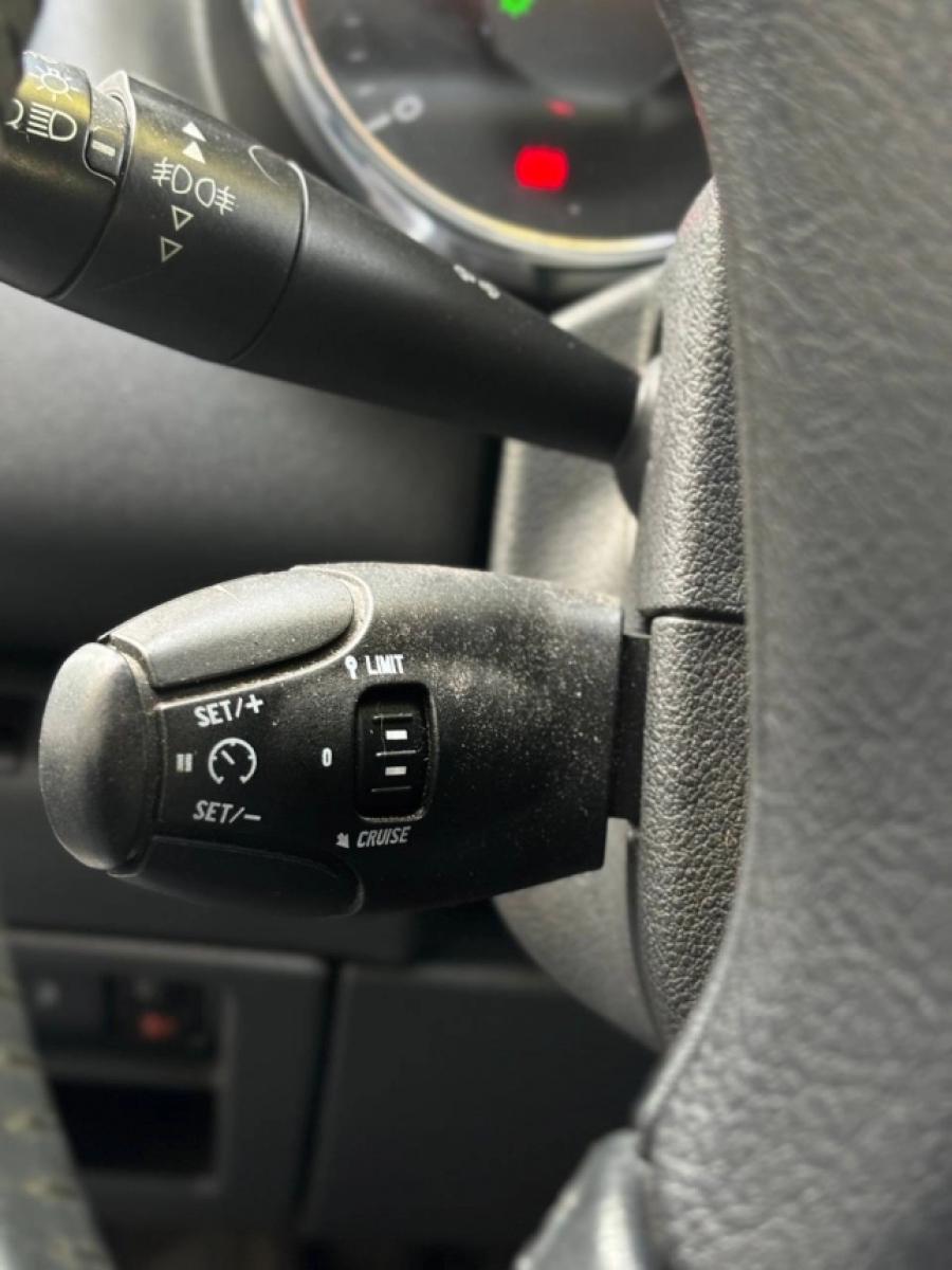 Balts Peugeot 3008 2010 Rīga, ar dzinēja tilpumu 1.60 L un nobraukumu 238 tūkst. km par 4950 €, foto 30 vietnē AUTOMOTO.COM.LV