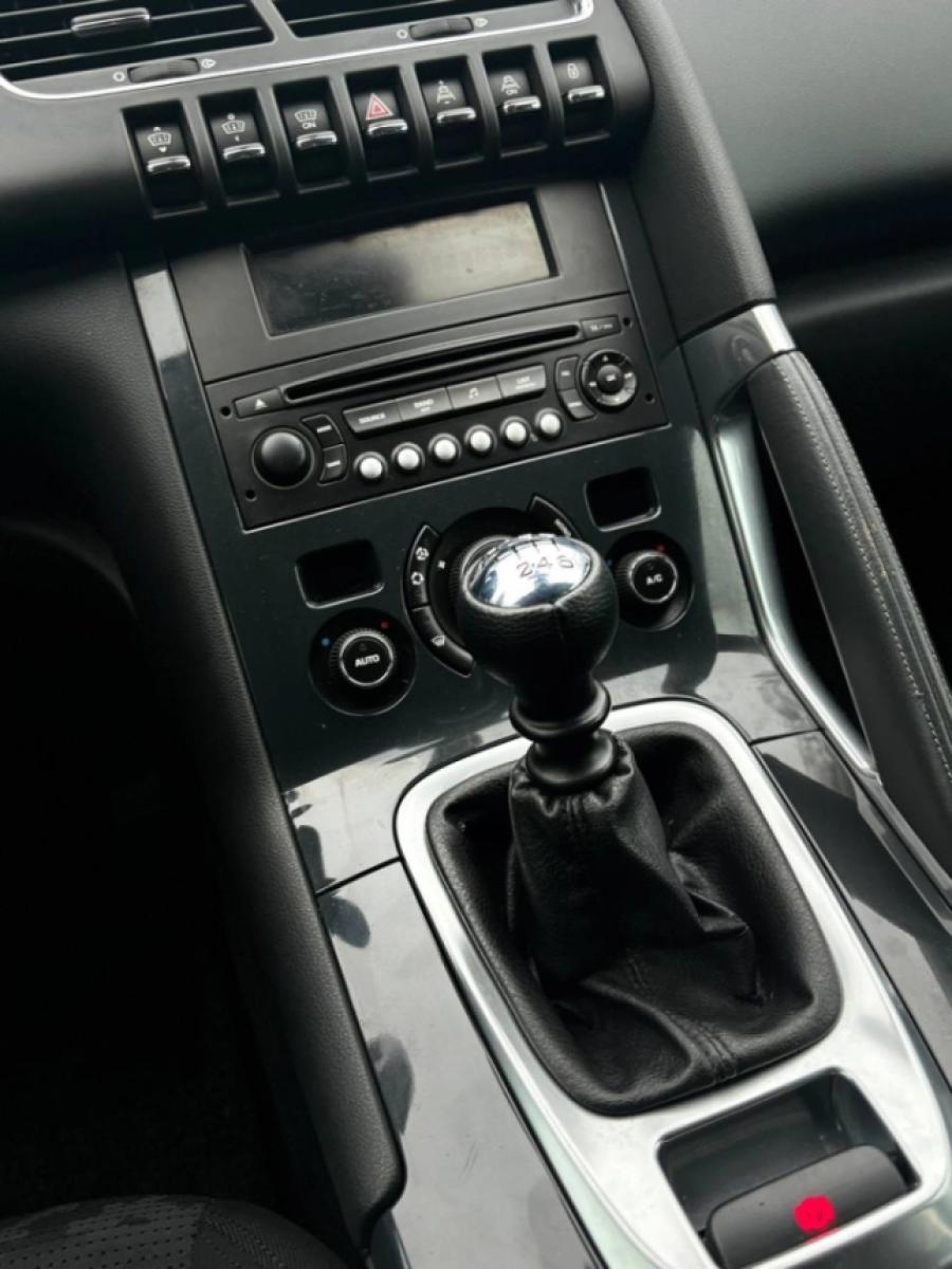 Balts Peugeot 3008 2010 Rīga, ar dzinēja tilpumu 1.60 L un nobraukumu 238 tūkst. km par 4950 €, foto 33 vietnē AUTOMOTO.COM.LV