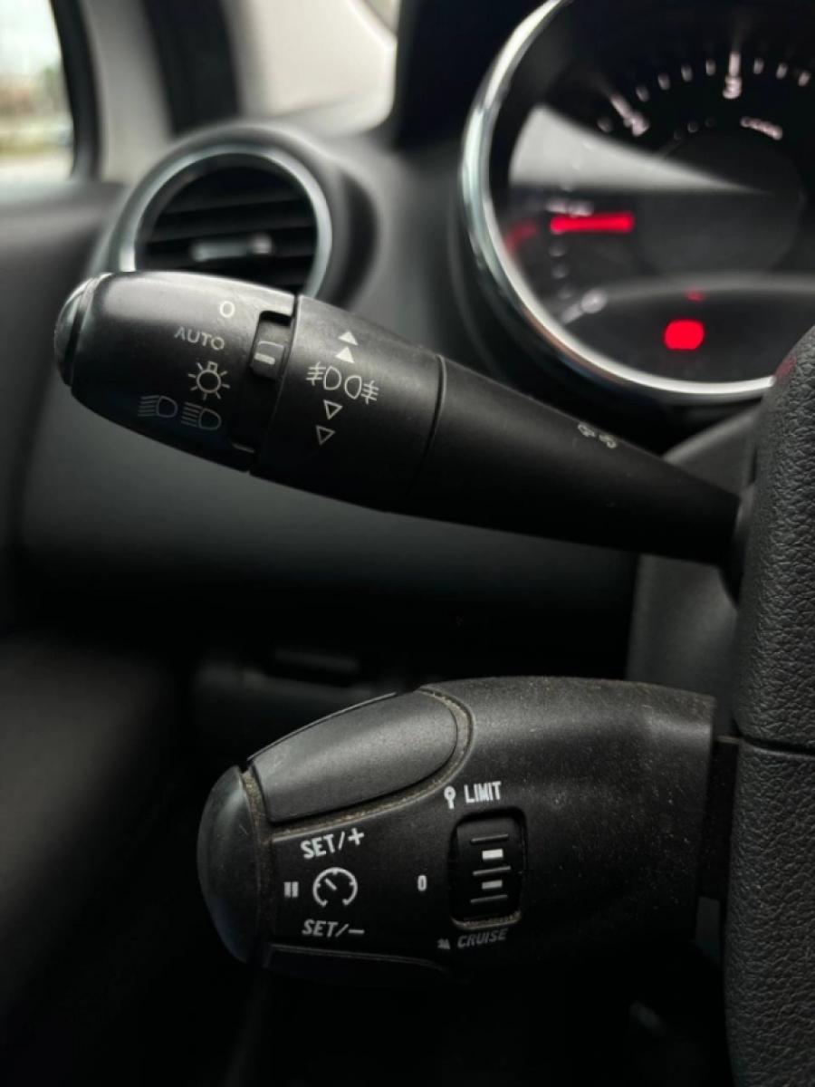 Balts Peugeot 3008 2010 Rīga, ar dzinēja tilpumu 1.60 L un nobraukumu 238 tūkst. km par 4950 €, foto 34 vietnē AUTOMOTO.COM.LV