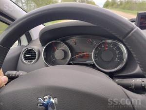 Balts Peugeot 3008 2010 Ludza, ar dzinēja tilpumu 2.00 L un nobraukumu 222 tūkst. km par 3950 €, foto 9 vietnē AUTOMOTO.COM.LV