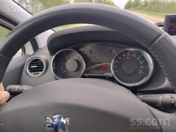 Balts Peugeot 3008 2010 Ludza, ar dzinēja tilpumu 2.00 L un nobraukumu 222 tūkst. km par 3950 €, foto 9 vietnē AUTOMOTO.COM.LV