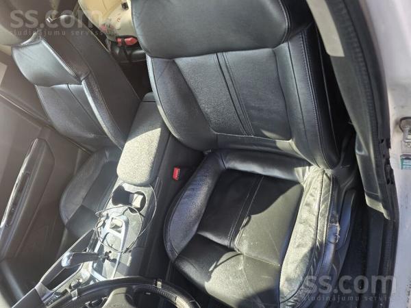 Balts Peugeot 3008 2011 Rīga, ar dzinēja tilpumu 1.60 L un nobraukumu 491 tūkst. km par 1200 €, foto 2 vietnē AUTOMOTO.COM.LV