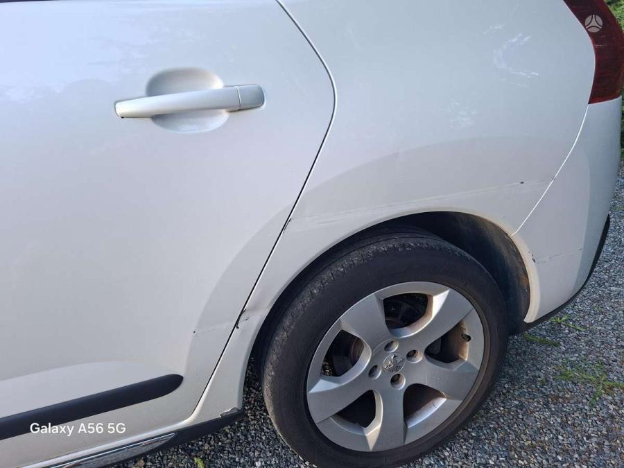 White Peugeot 3008 2011 in Pasvalys, with an engine capacity of 1.60 L and mileage of 237 thousand km for 2700 €, photo 6 on AUTOMOTO.COM.LV
