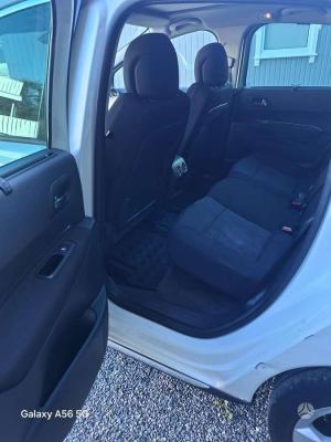 White Peugeot 3008 2011 in Pasvalys, with an engine capacity of 1.60 L and mileage of 237 thousand km for 2700 €, photo 17 on AUTOMOTO.COM.LV