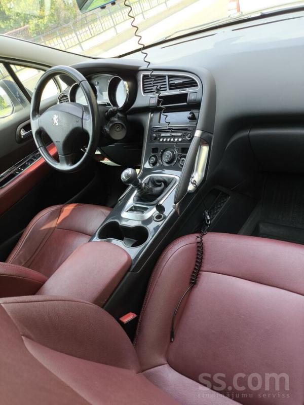 Balts Peugeot 3008 2011 Daugavpils, ar dzinēja tilpumu 1.60 L un nobraukumu 369 tūkst. km par 1700 €, foto 3 vietnē AUTOMOTO.COM.LV