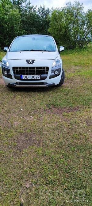 White Peugeot 3008 2012 in Daugavpils, with an engine capacity of 2.00 L and mileage of 205 thousand km for 6100 €, photo 5 on AUTOMOTO.COM.LV