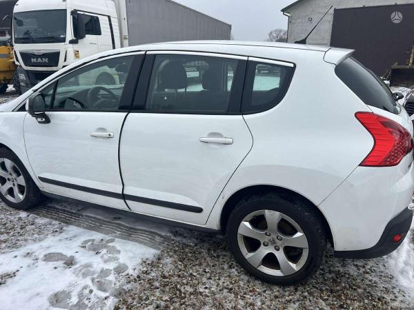 White Peugeot 3008 2012 in Salcininkai, with an engine capacity of 1.56 L and mileage of 270 thousand km for 2600 €, photo 4 on AUTOMOTO.COM.LV