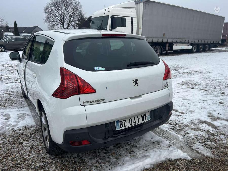 White Peugeot 3008 2012 in Salcininkai, with an engine capacity of 1.56 L and mileage of 270 thousand km for 2600 €, photo 5 on AUTOMOTO.COM.LV