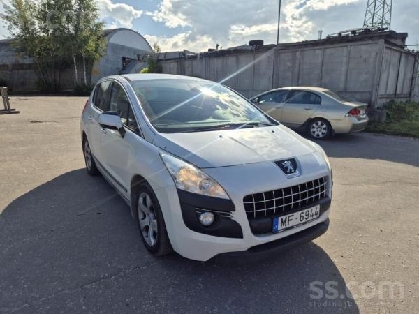 White Peugeot 3008 2012 in Riga, with an engine capacity of 1.60 L and mileage of 238 thousand km for 3990 €, photo 3 on AUTOMOTO.COM.LV