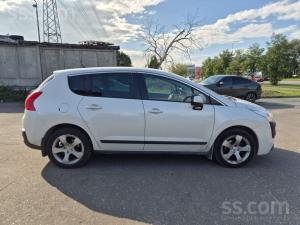White Peugeot 3008 2012 in Riga, with an engine capacity of 1.60 L and mileage of 238 thousand km for 3990 €, photo 6 on AUTOMOTO.COM.LV