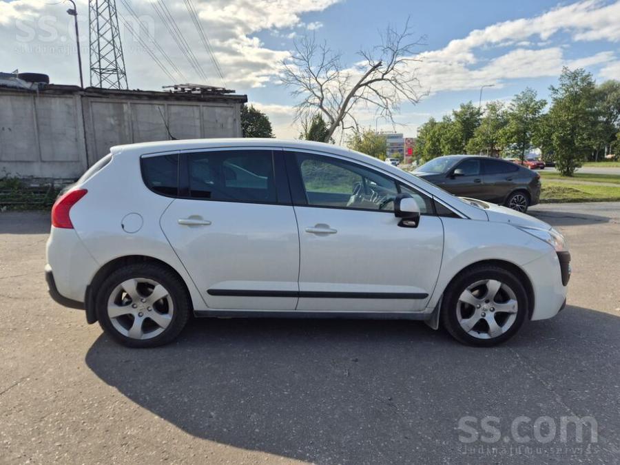 White Peugeot 3008 2012 in Riga, with an engine capacity of 1.60 L and mileage of 238 thousand km for 3990 €, photo 6 on AUTOMOTO.COM.LV