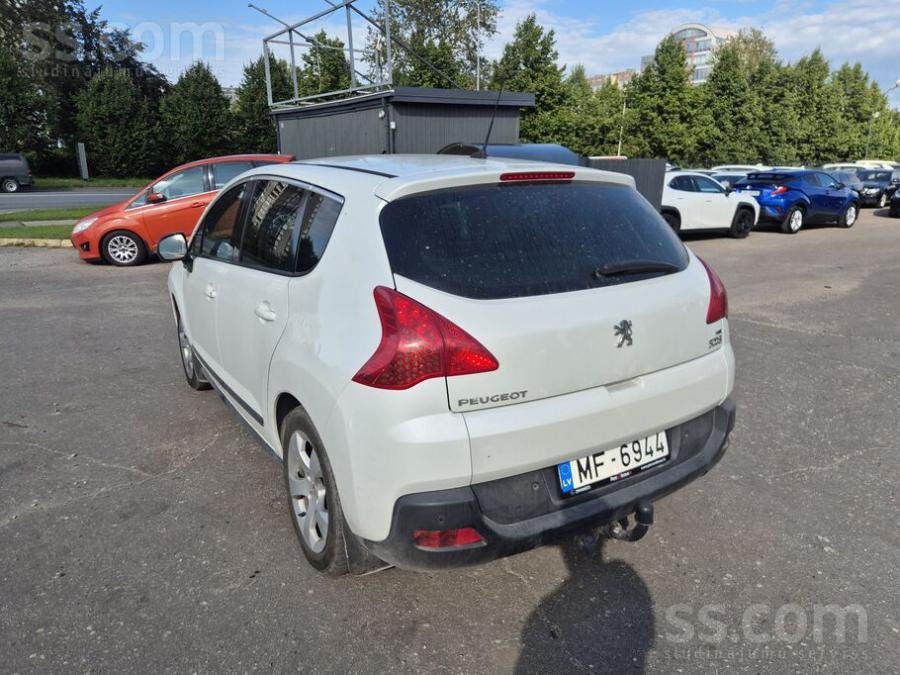 White Peugeot 3008 2012 in Riga, with an engine capacity of 1.60 L and mileage of 238 thousand km for 3990 €, photo 9 on AUTOMOTO.COM.LV
