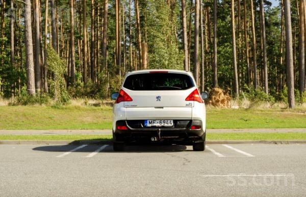 Balts Peugeot 3008 2012 Rīga, ar dzinēja tilpumu 1.60 L un nobraukumu 238 tūkst. km par 3990 €, foto 8 vietnē AUTOMOTO.COM.LV