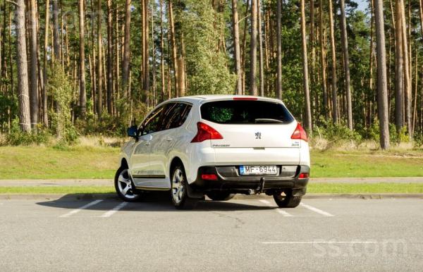 Balts Peugeot 3008 2012 Rīga, ar dzinēja tilpumu 1.60 L un nobraukumu 238 tūkst. km par 3990 €, foto 9 vietnē AUTOMOTO.COM.LV