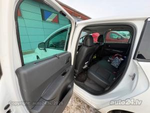 White Peugeot 3008 2014 in Tallinn, with an engine capacity of 1.60 L and mileage of 182 thousand km for 6000 €, photo 11 on AUTOMOTO.COM.LV