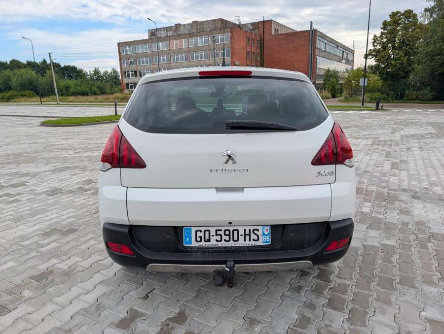White Peugeot 3008 2014 in Taurage, with an engine capacity of 1.60 L and mileage of 208 thousand km for 6200 €, photo 5 on AUTOMOTO.COM.LV